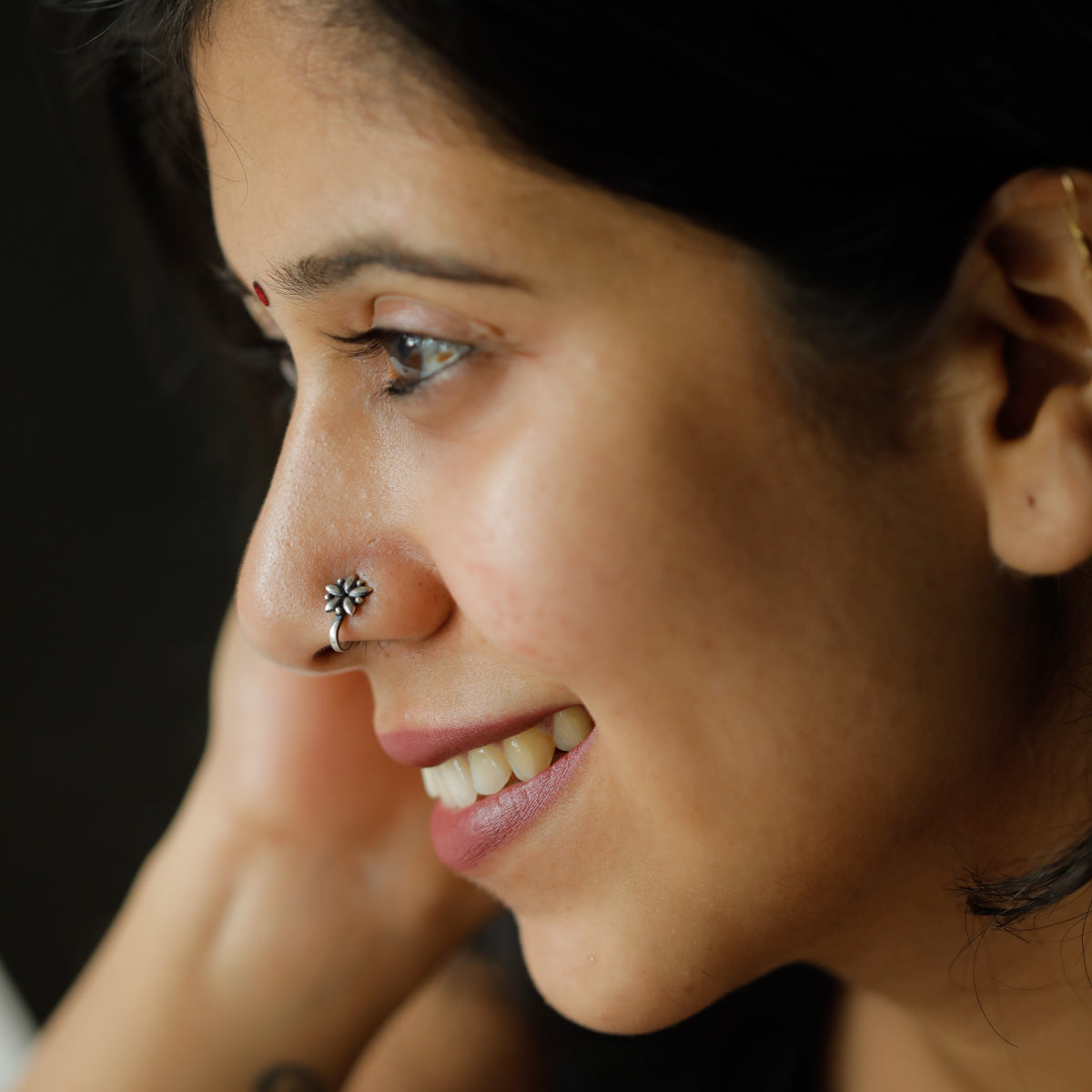 Buy Delicate Sadafulee Nose Pin (Clip On) at House of Aadyaa